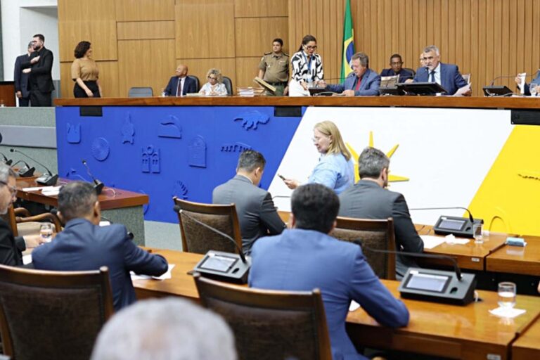 Assembleia do Tocantins aprova novo PCCR da Educação com reajuste de ...